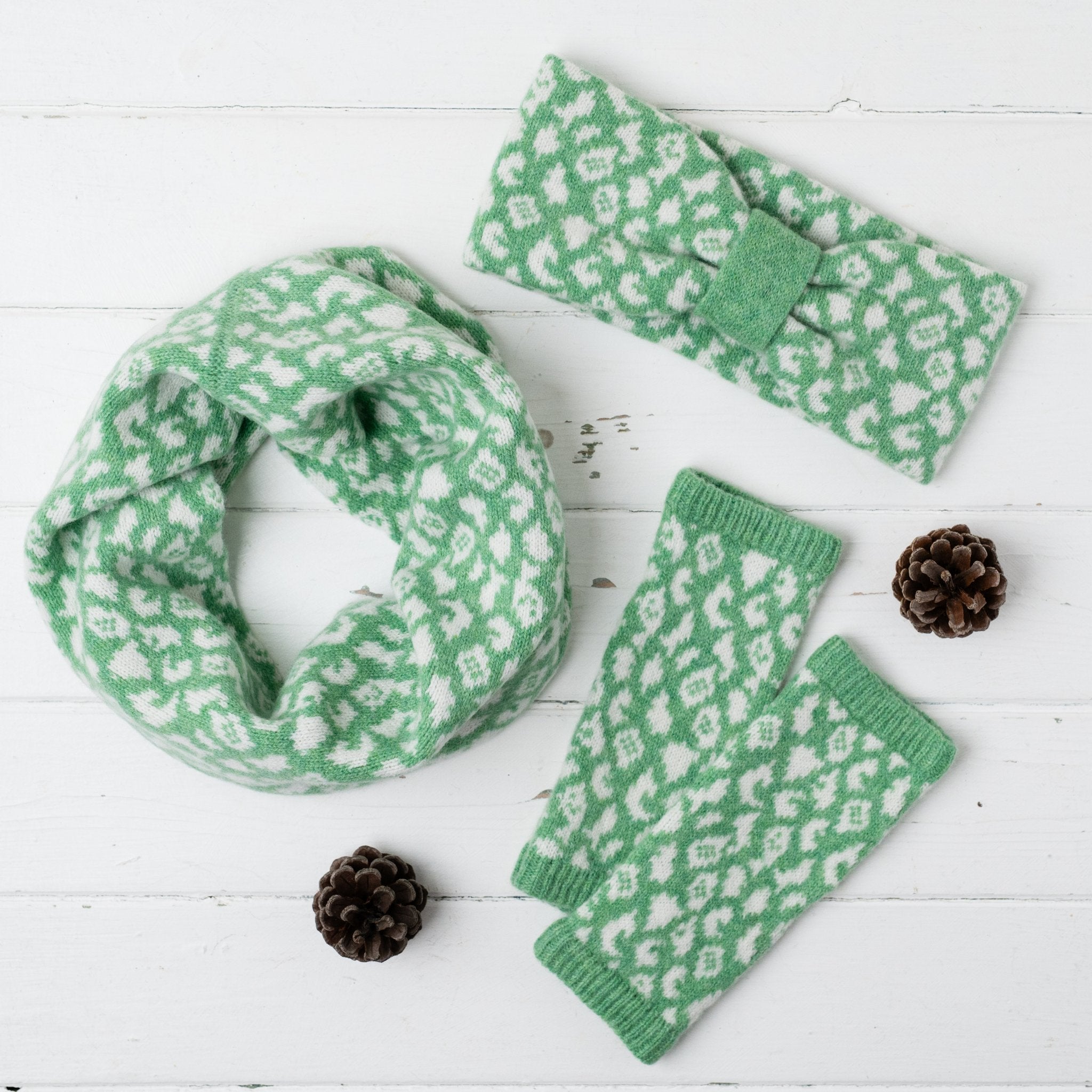 Shop by colour - Miss Knit Nat